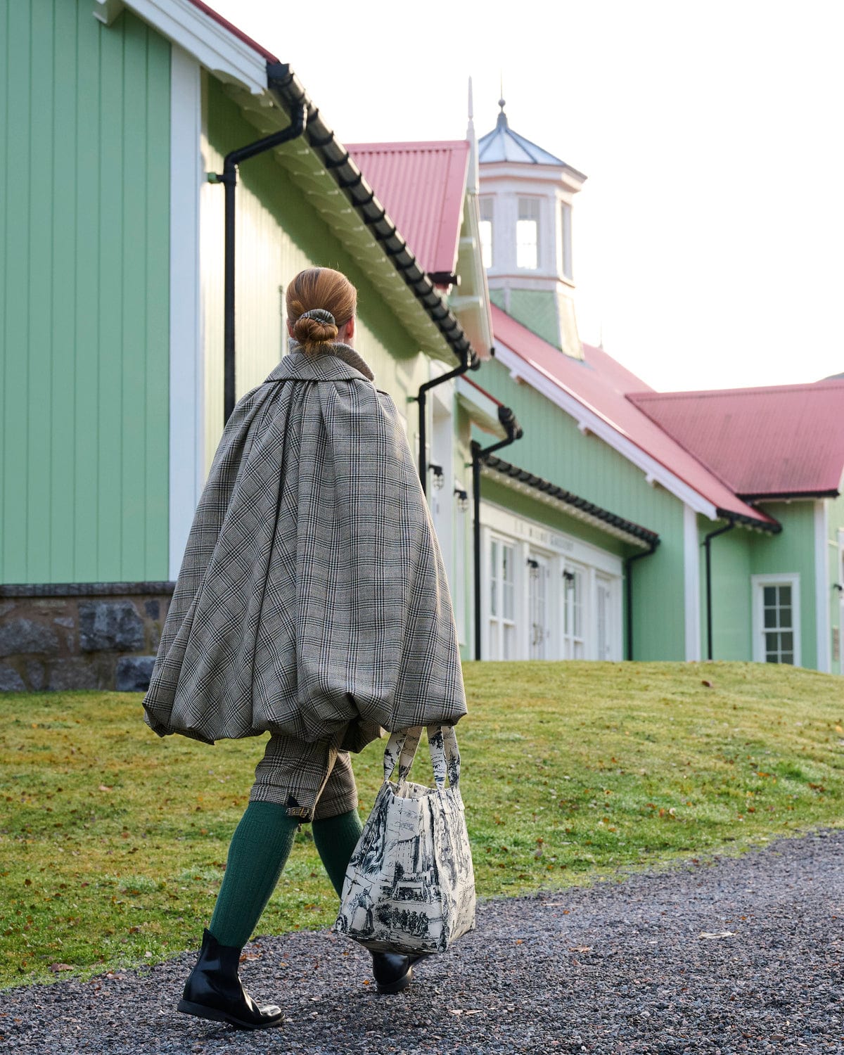 Munro Victoria Cape | Giles Deacon for The Fife Arms – The Fife Arms Shop